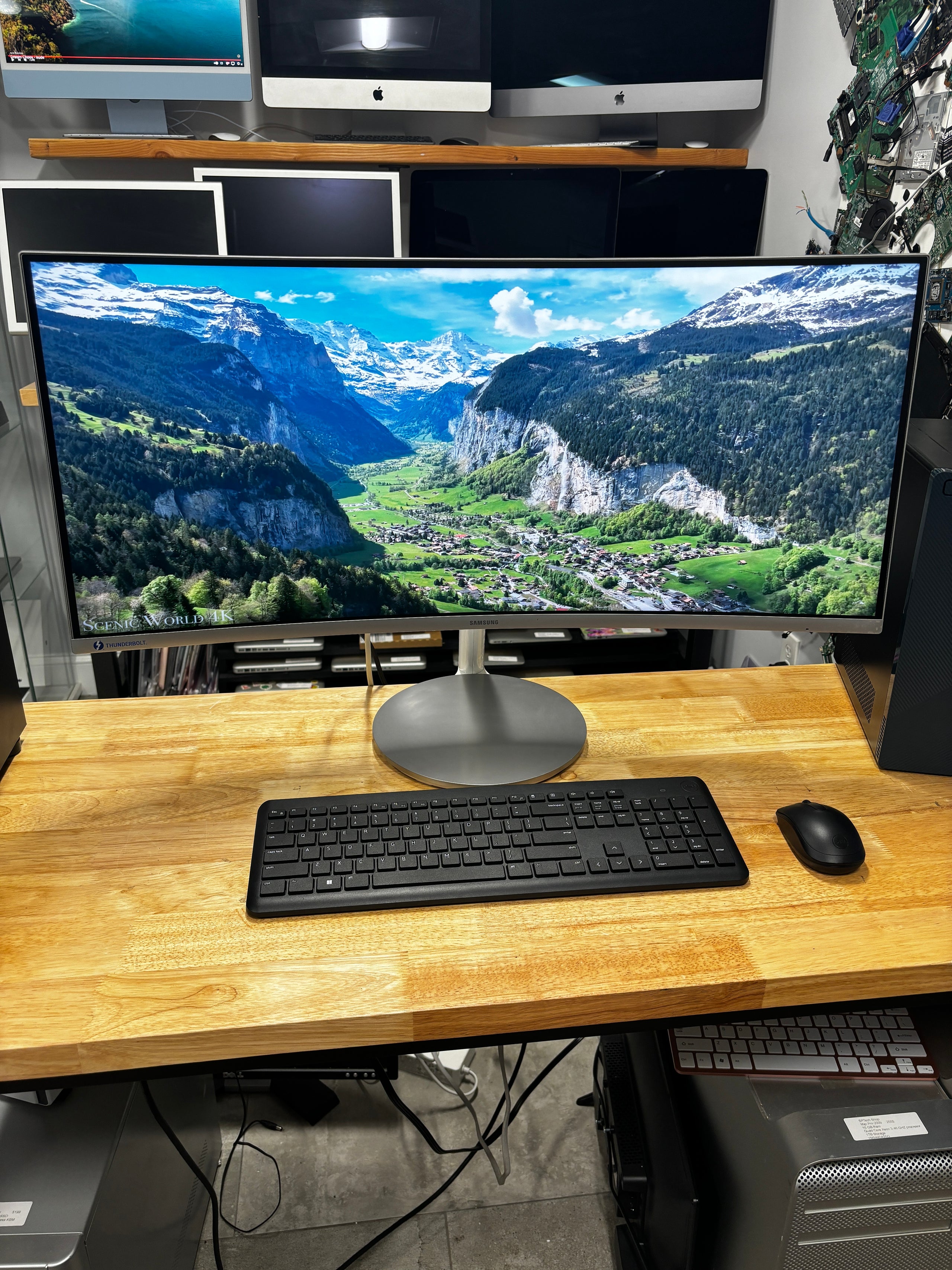 34" Ultrawide Curved Samsung Monitor - Thunderbolt Ready | More ...